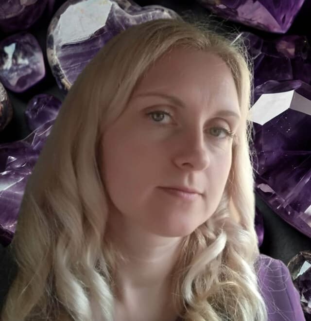 Black Amethyst Crystal: Meaning, Healing Properties, Uses, and Care ...